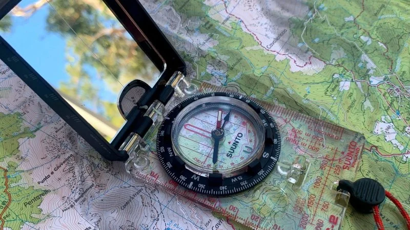 How to Use a Compass for Outdoor Navigation – A Complete Guide for ...
